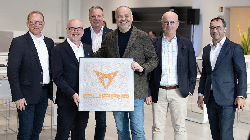 Gottfried Schultz - Neuer Seat/Cupra-Showroom in Neuss