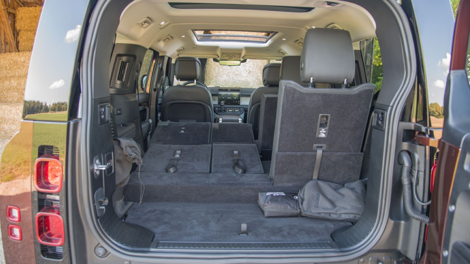 Land Rover Defender 130