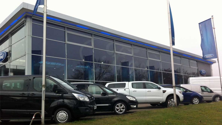 Ford Store von Hugo Pfohe