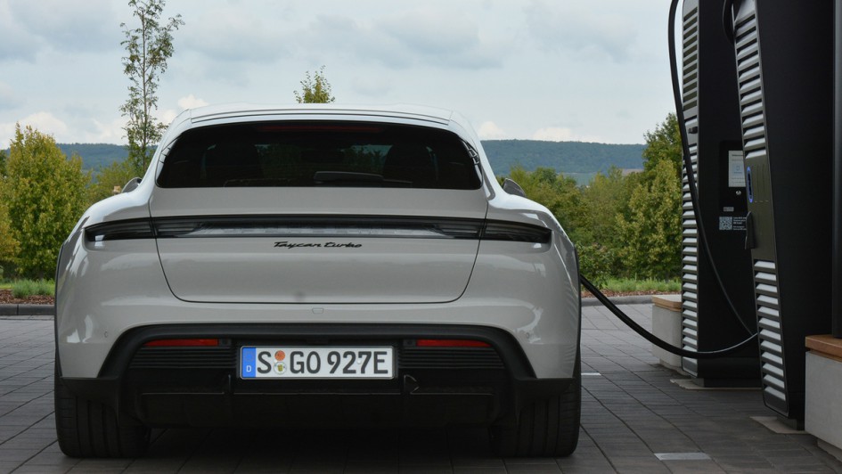 Porsche Charging Lounge
